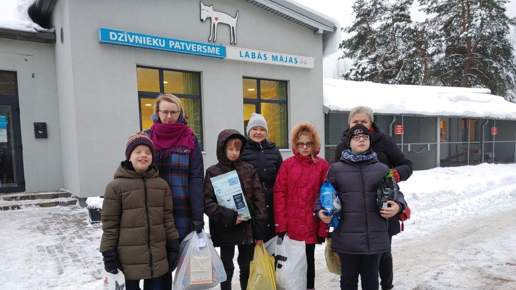 LNerB | Dzīvnieku patversmē “Labās mājas” - Latvijas Neredzīgo bibliotēka